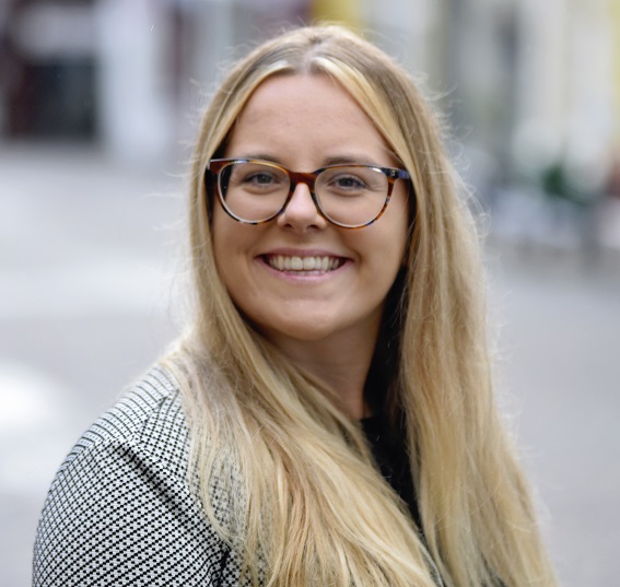 Amelia Cox's Instagram, Twitter & Facebook on IDCrawl